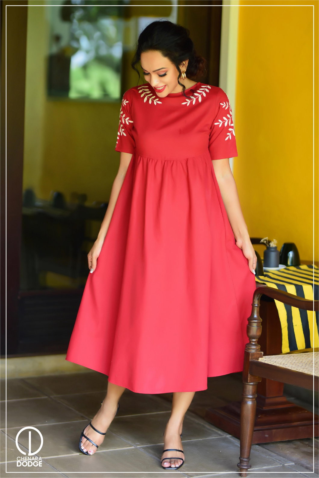 KATIE EMB SLEEVE DETAIL MIDI DRESS-UK8