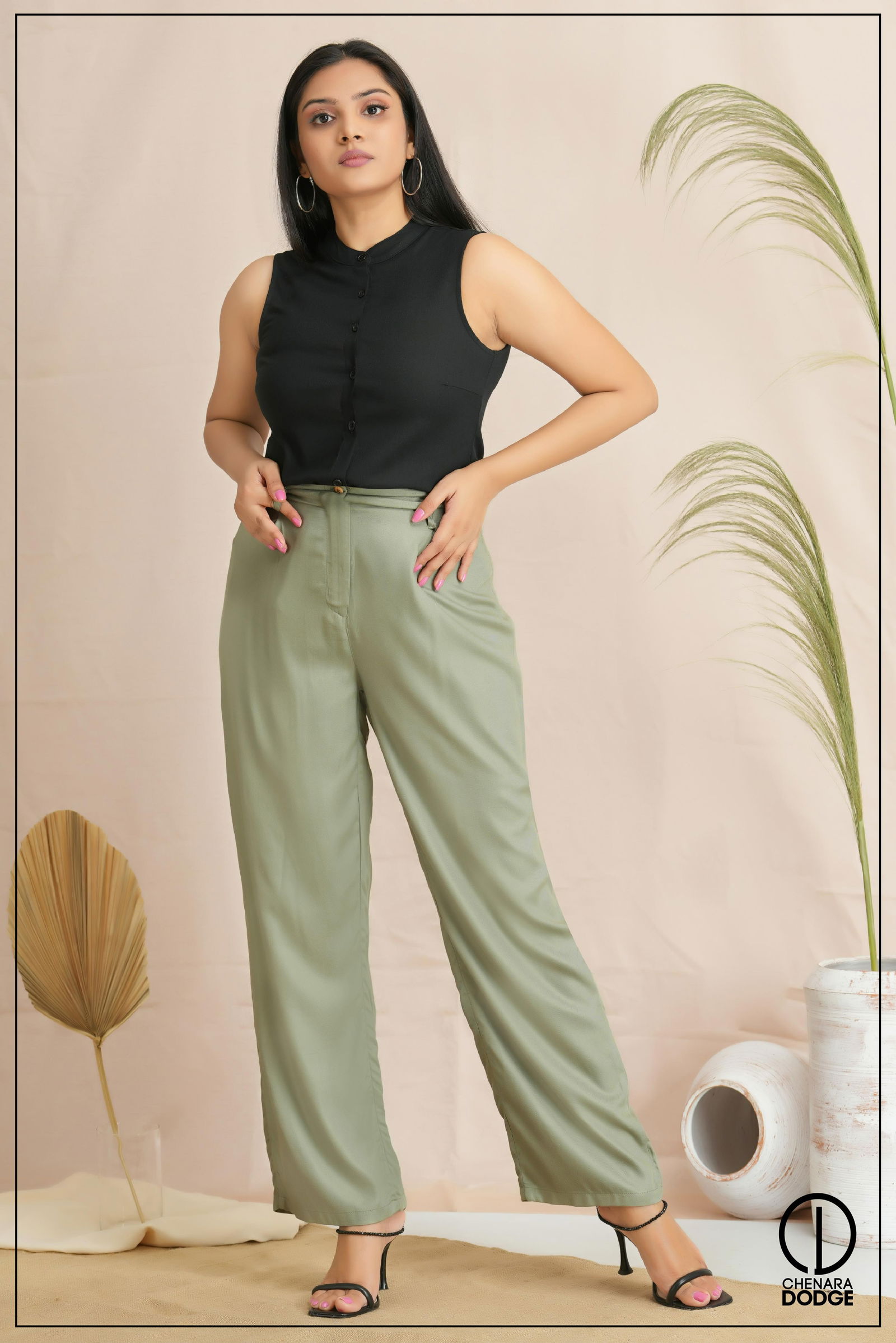 LUNA HIGH-WAIST PANT