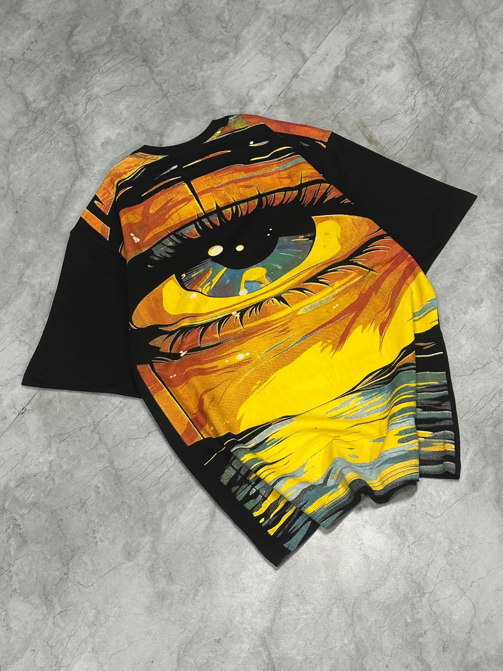 ECLIPSE EYE OVERSIZED TEES