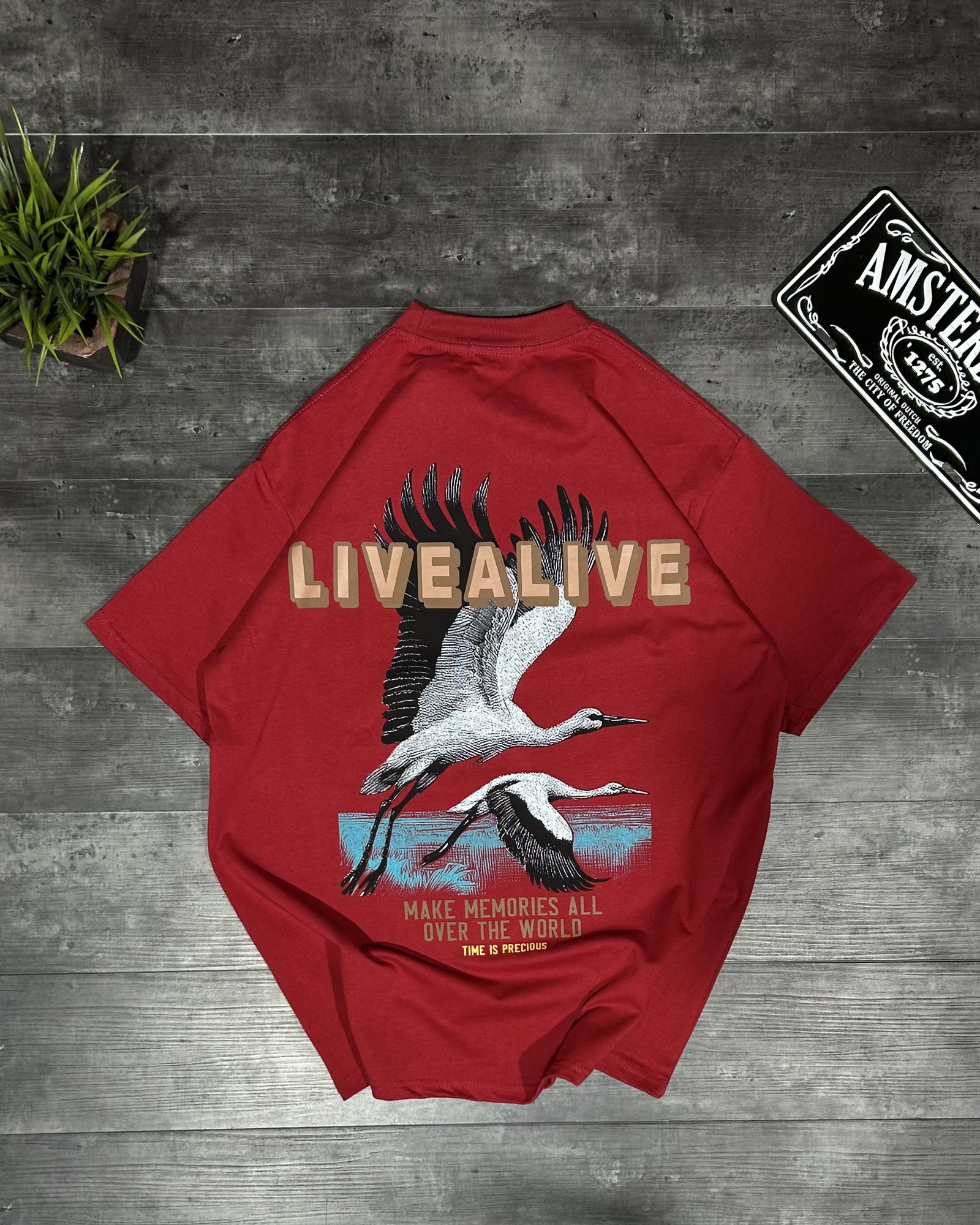 OVERSIZED GRAPHIC TEES 101