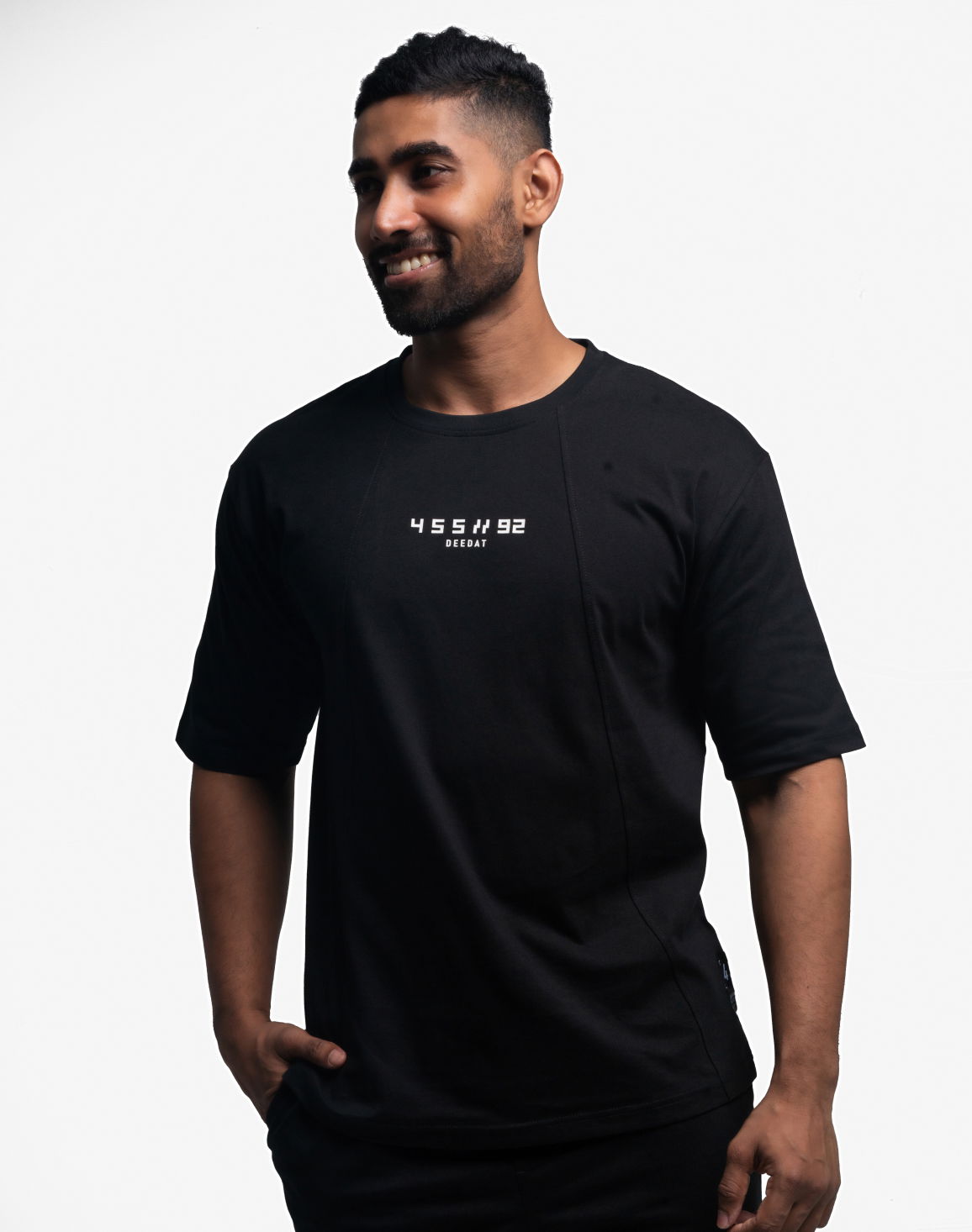 DEEDAT MNML WRLD Men's Oversized Crew Neck T-shirt Black